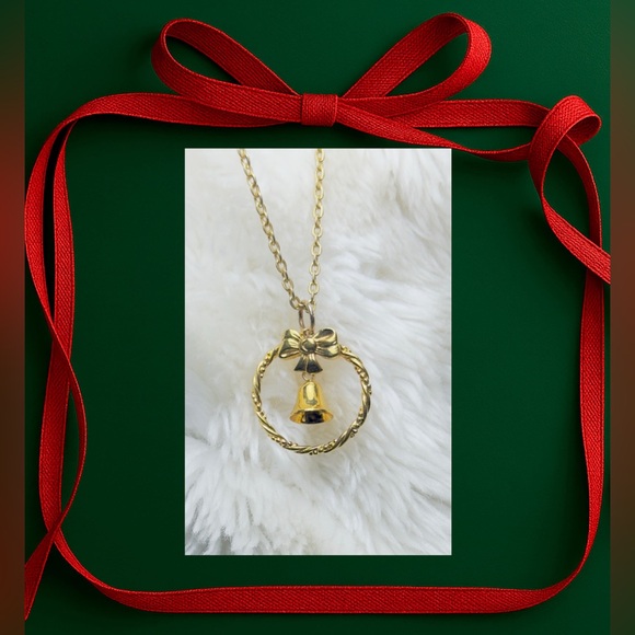 Jewelry | Vintage Beautiful Gold Christmas Bow Bell | Poshmark